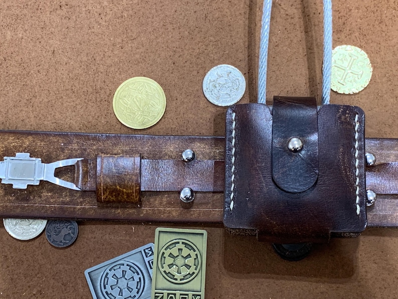 Mandalorian Tracker Fob Pouch- Handmade, 100% Full Grain Leather. - Etsy