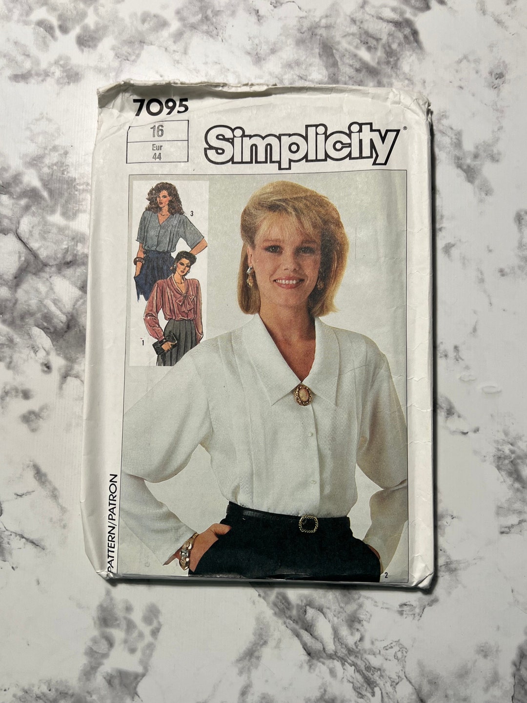 80s Misses Blouse Pattern, Loose Fitting Long or Short Sleeve Button ...
