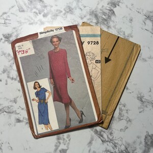 80s Misses' Slim-fitting Dress Pattern, Long or Short Sleeve Dress ...
