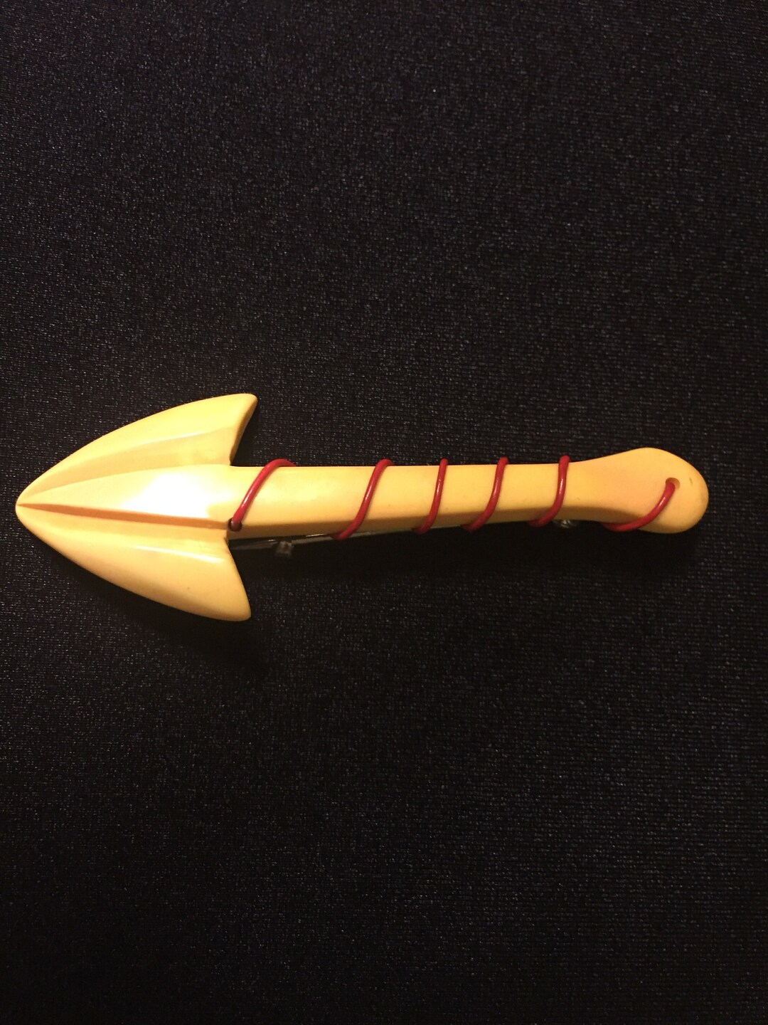 Vintage Butterscotch Bakelite Carved Arrow or Harpoon Broochvintage - Etsy