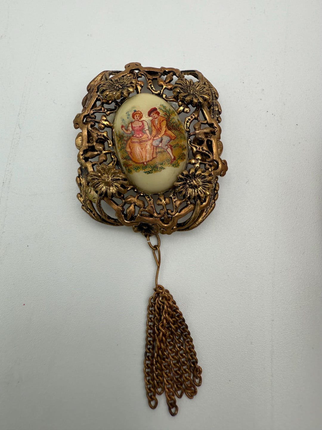 Vintage Victorian Style Filigree Romantic Portrait Cameo Style Brooch ...