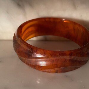 Marbled Caramel Colored Faux Tortoise Shell Carved Bakelite Bangle - Etsy