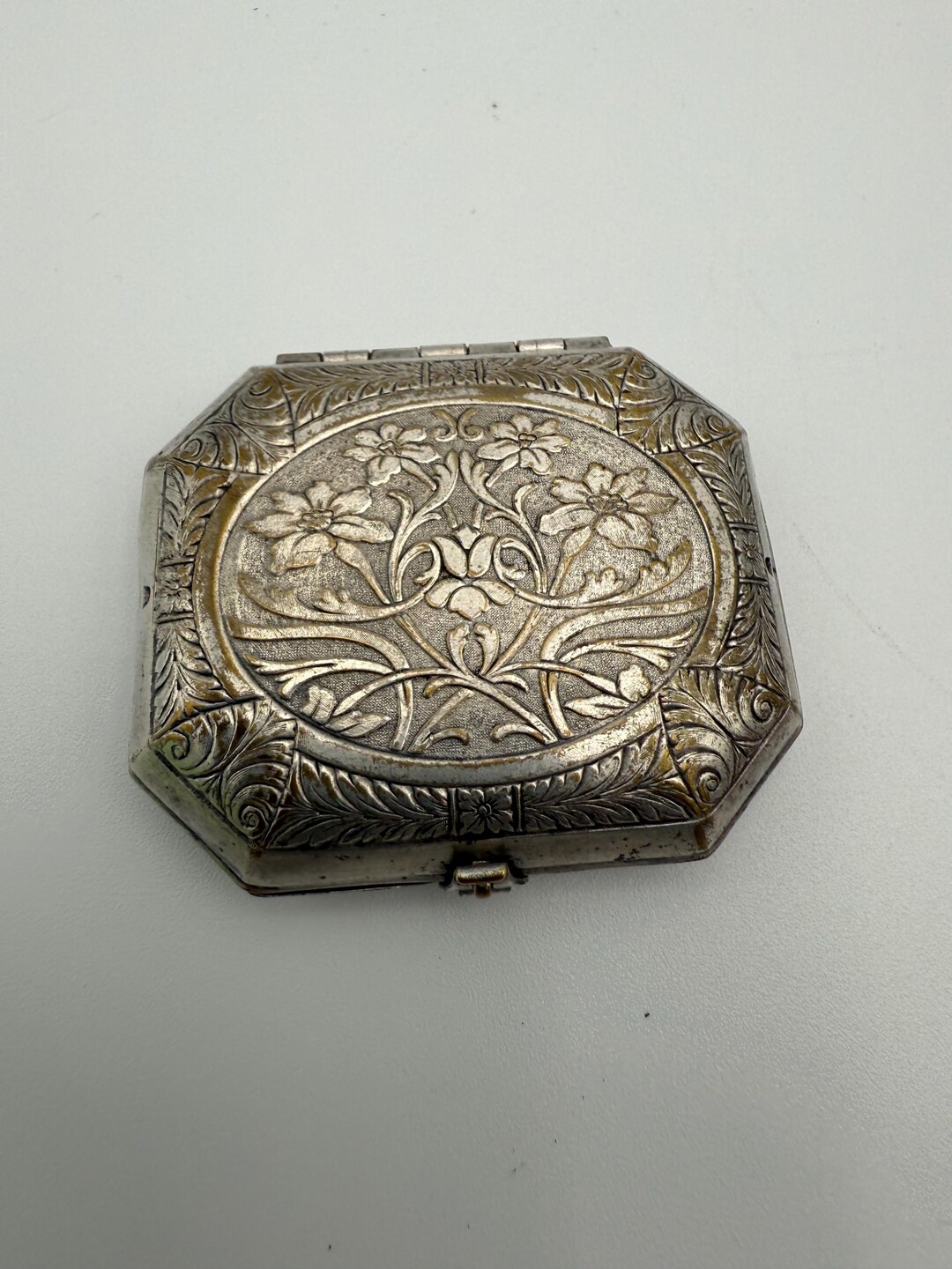 Vintage 1920s Karess Woodworth Silver Plated Compact or Pill Case - Etsy