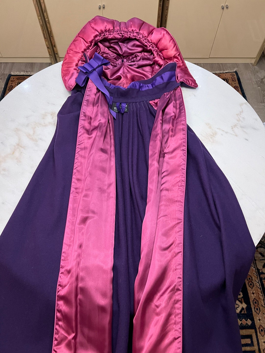 Vintage Gorgeous Cleo Kinsale Cloak or Cape in Purple Wool With Satin ...