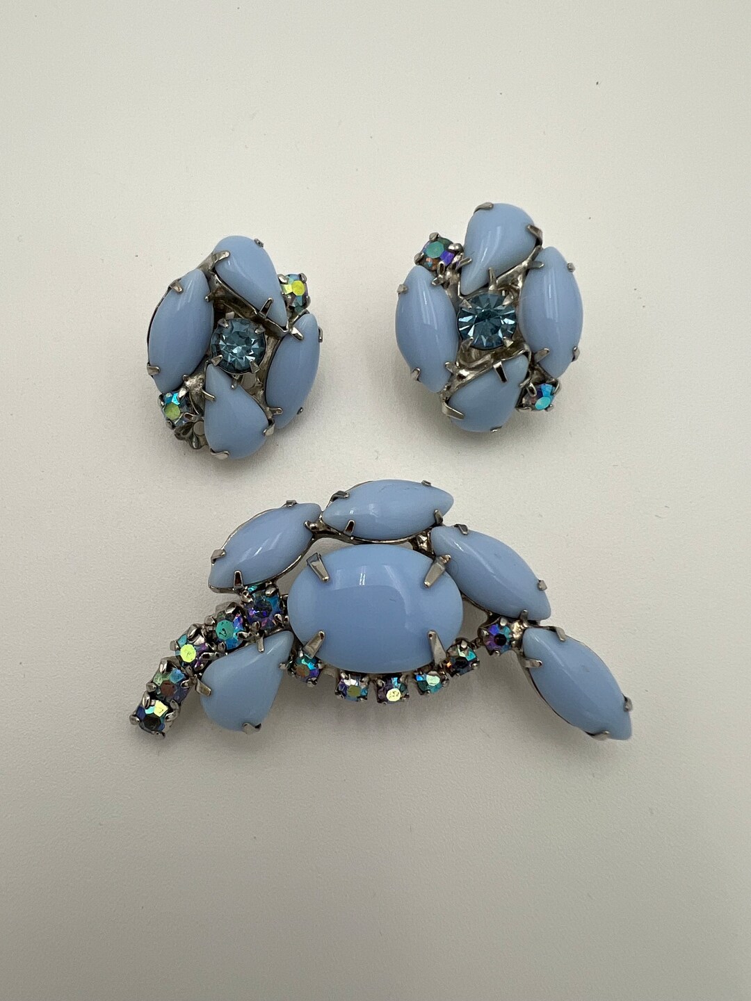 Vintage Light Blue Periwinkle Glass Stone and Blue Aurora Borealis ...