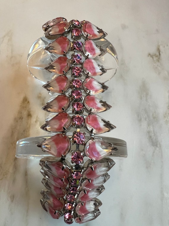 gorgeous opalescent pink color - Gem