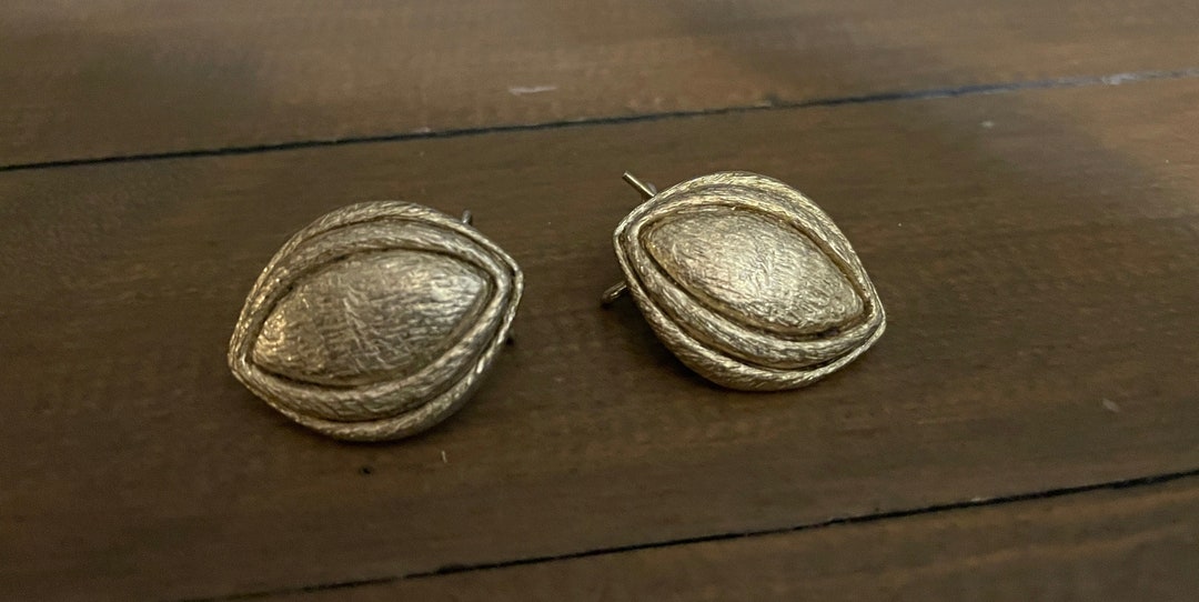 Vintage Judith Mccann Textured Gold Tone Wingback Earrings - Etsy