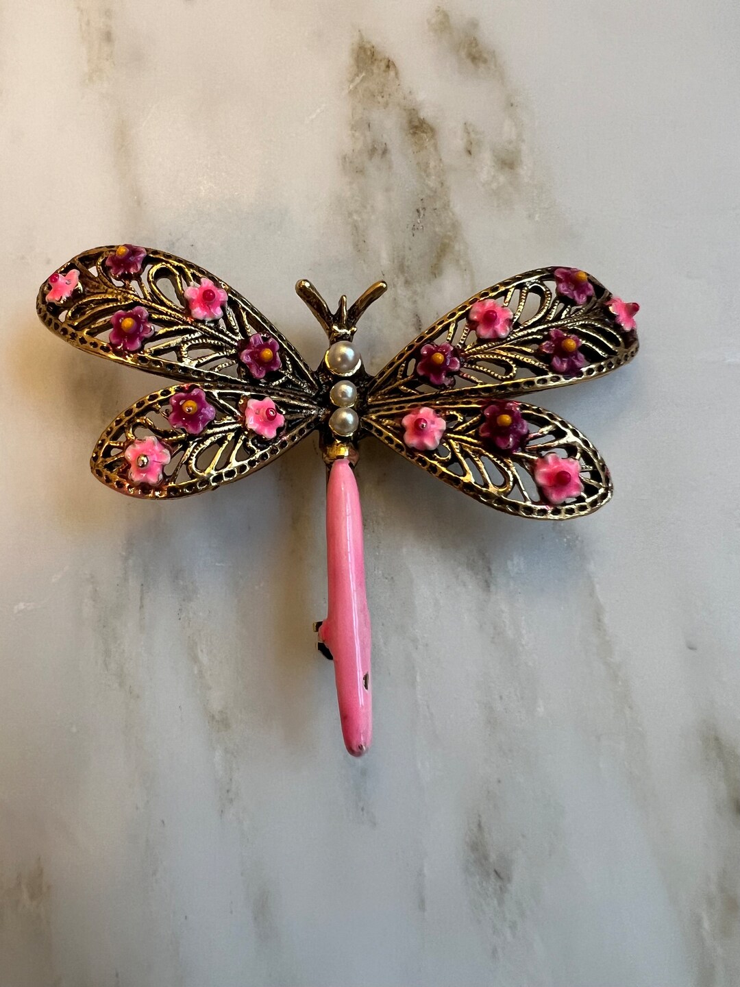 Broche libellule en émail rose signée ART vintage - Etsy France