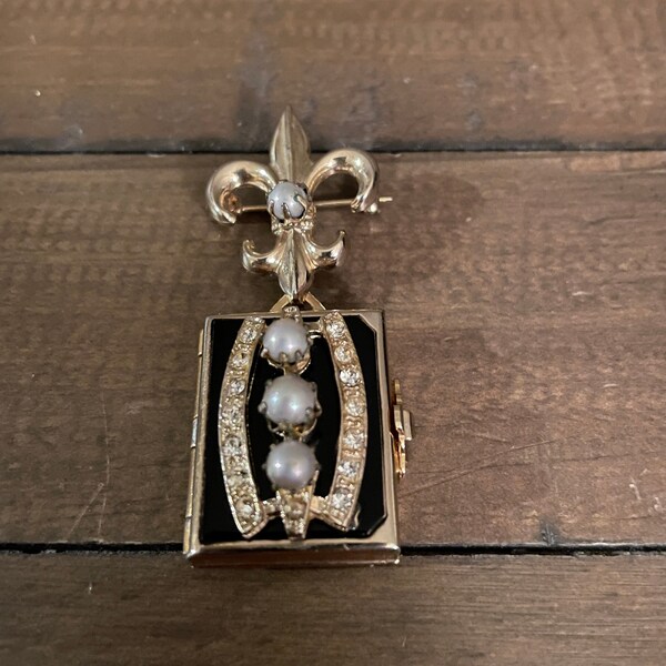 Vintage Coro Locket - Etsy