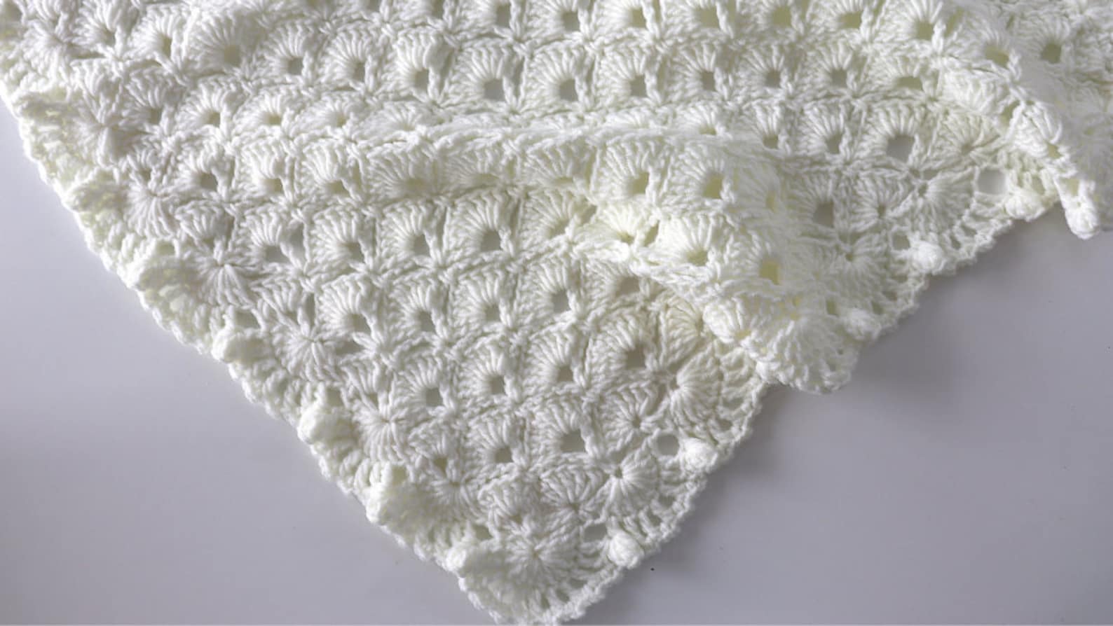 Crochet Shell Stitch Blanket Written Pattern | Sirin's Crochet ...