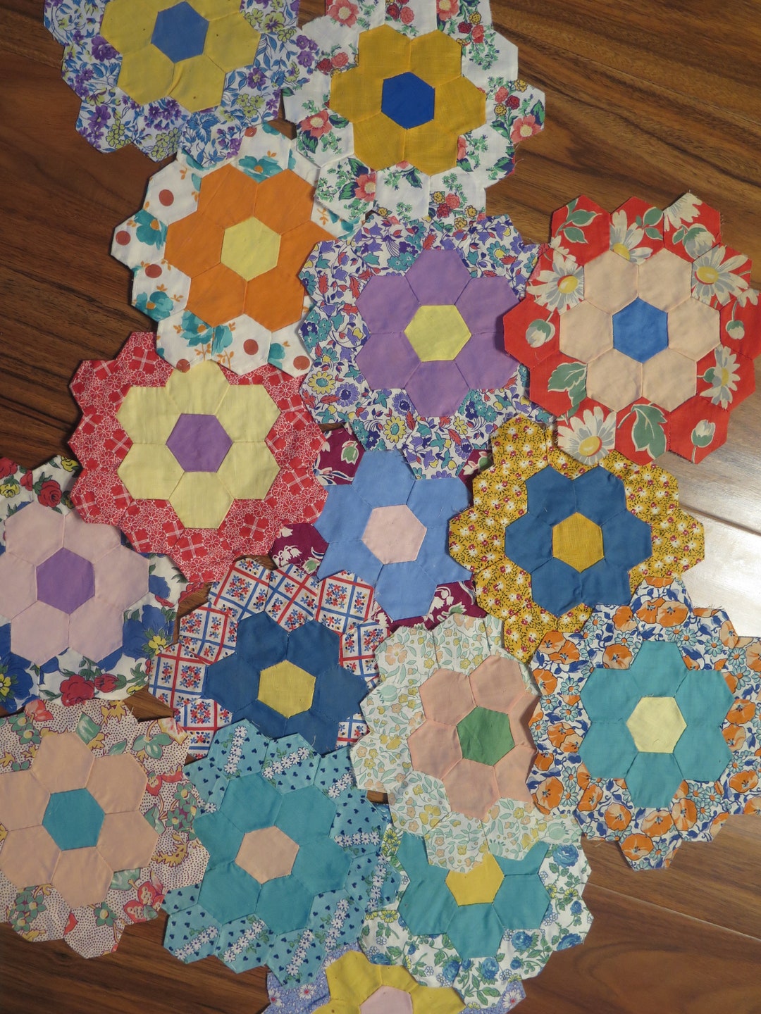 On Sale Vintage Quilt Blocks, 100 Vintage Hexi Blocks, OOAK Hexi Blocks ...