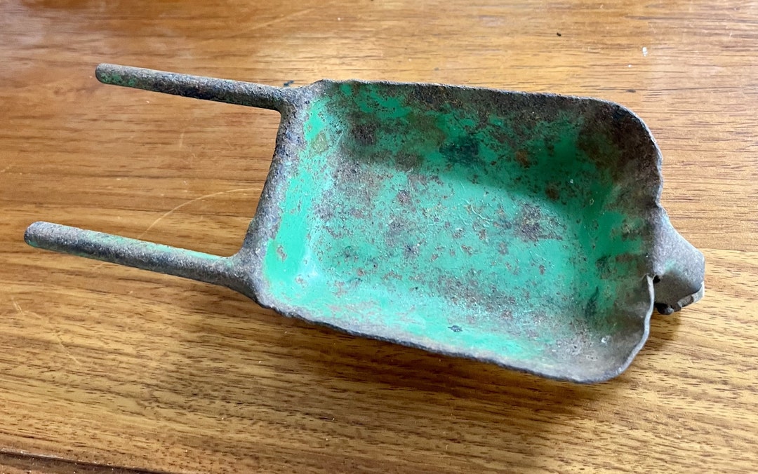 Antique Miniature Metal Wheelbarrel for Early 1900's - Etsy