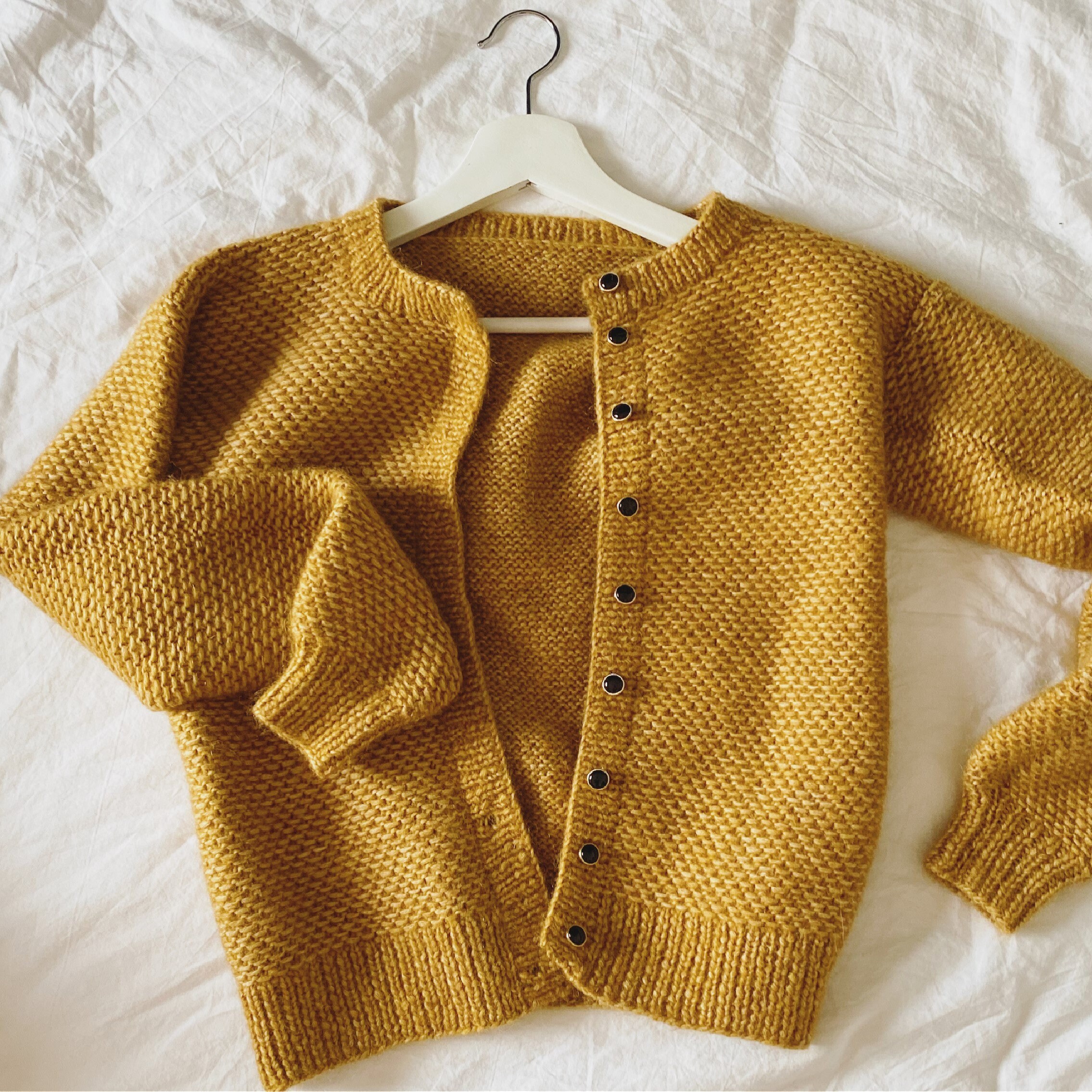 Knitting Pattern German - Gwenynen Cardi - Flat Knit for Beginners - Etsy