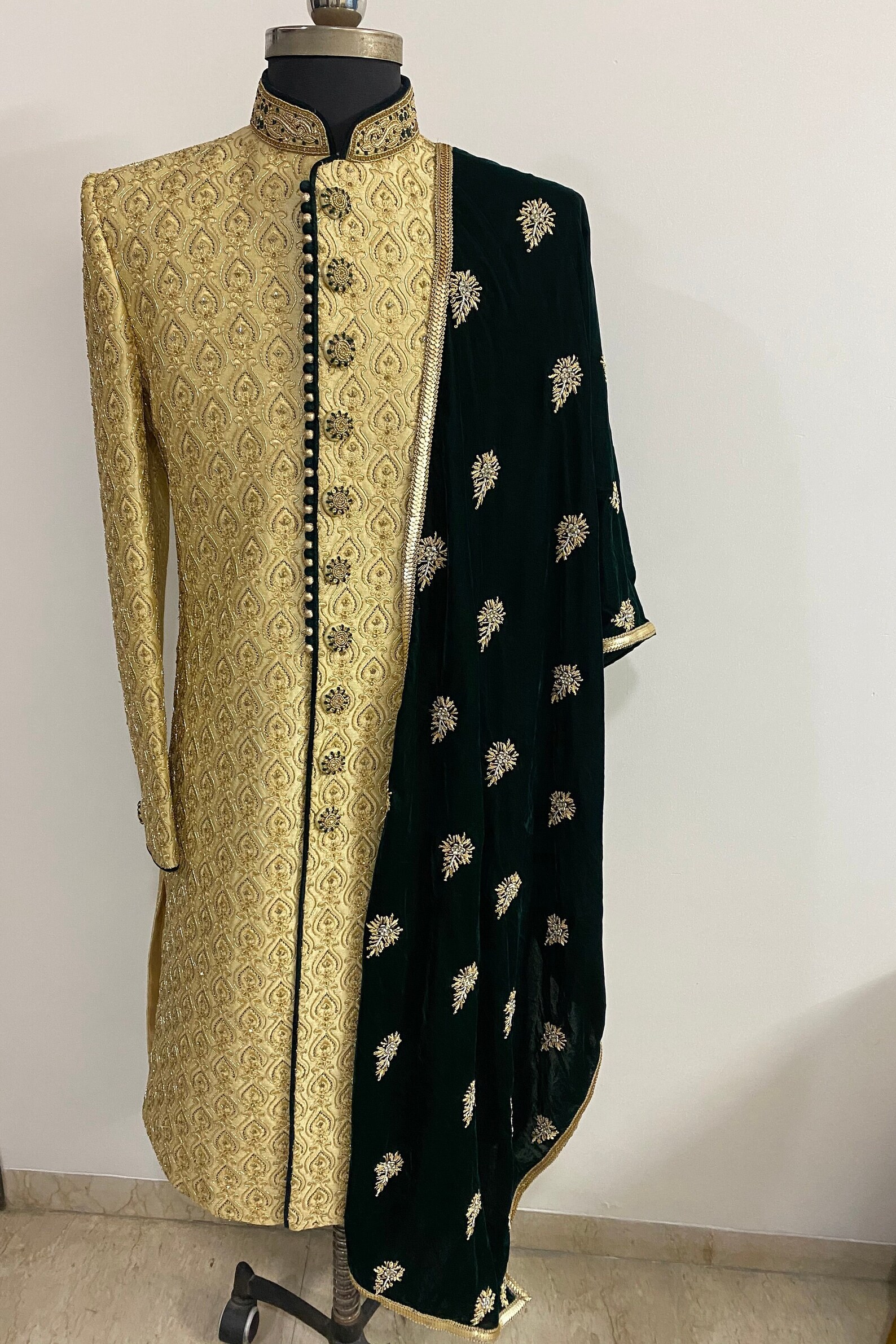 Heavy Sherwani, Groom Wear, Groom Wedding Dress, Indian Groom ...