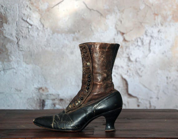 Antique Victorian button up ankle boot / chocolate le… - Gem