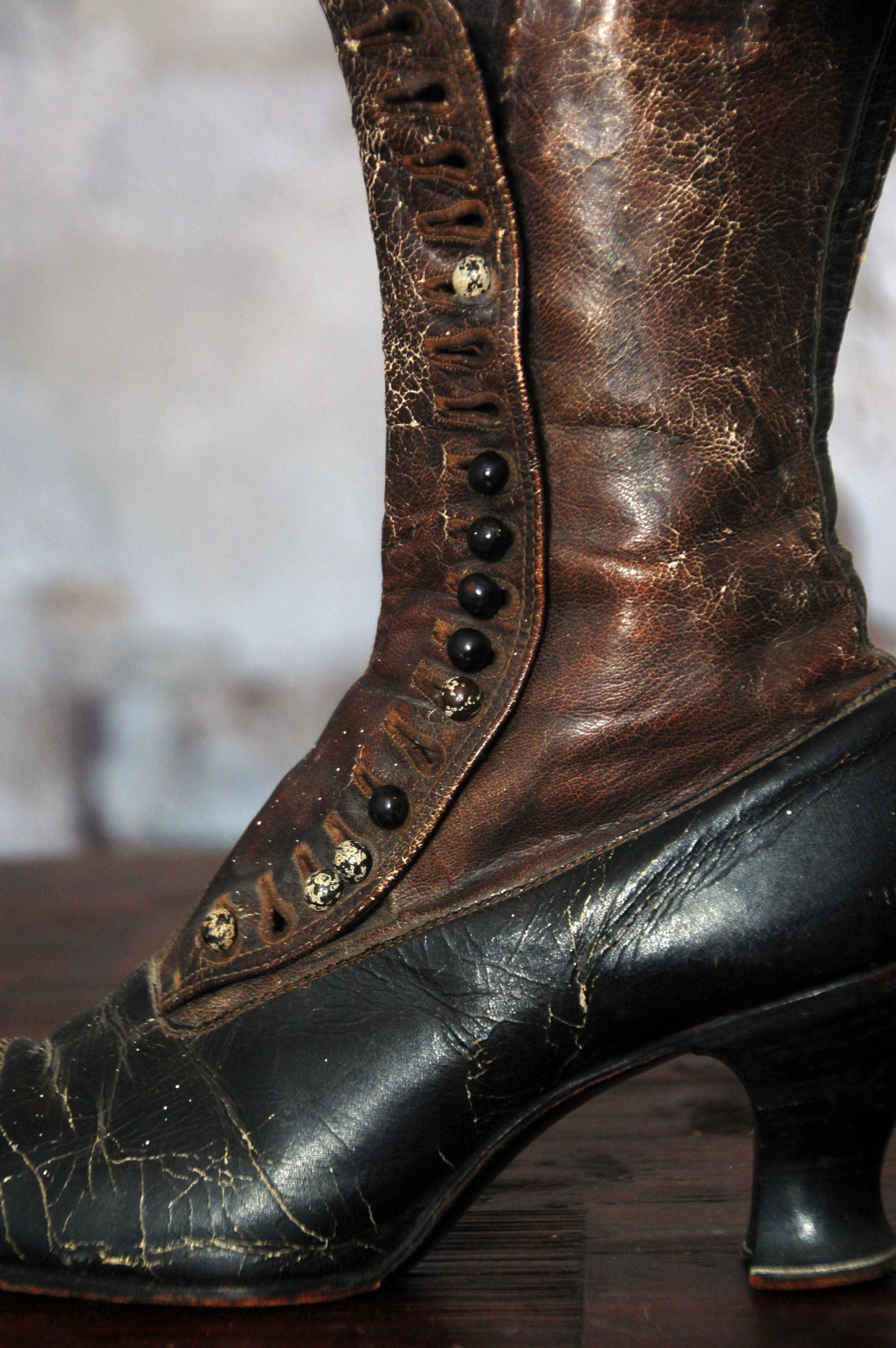 Antique Victorian Button up Ankle Boot / Chocolate Leather Granny Boot ...