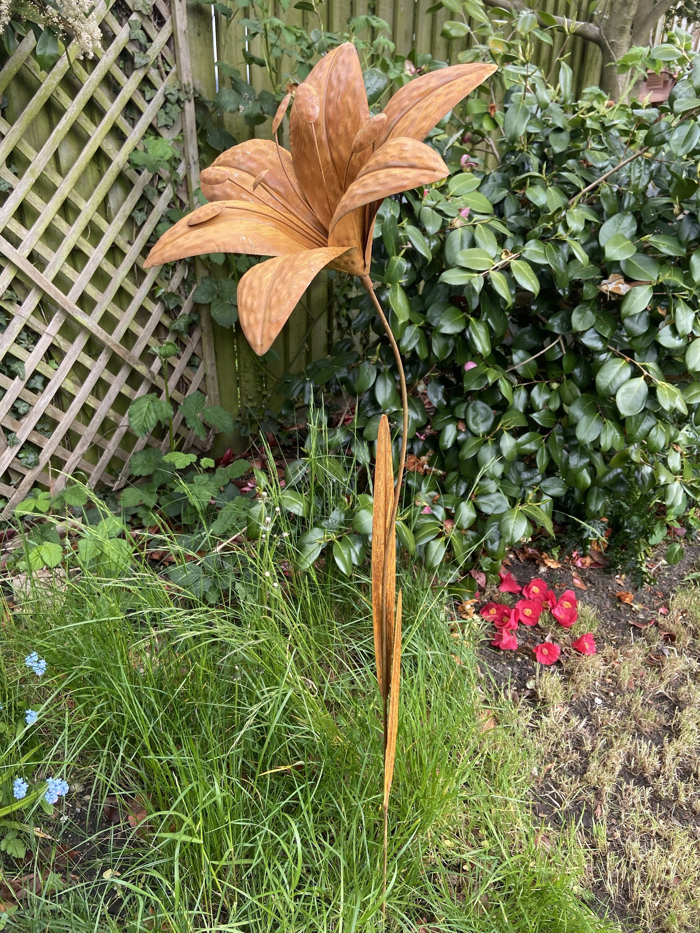 Lily Rustic Rusty Metal Flower Garden Art Garden Stake - Etsy UK
