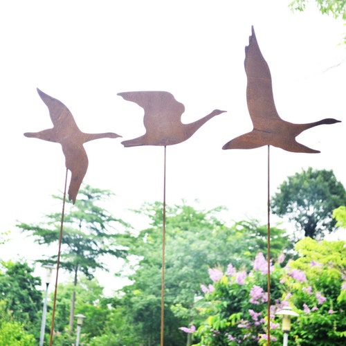 Large Flying Geese Garden Art / Rusty Metal Geese Sculpture / - Etsy
