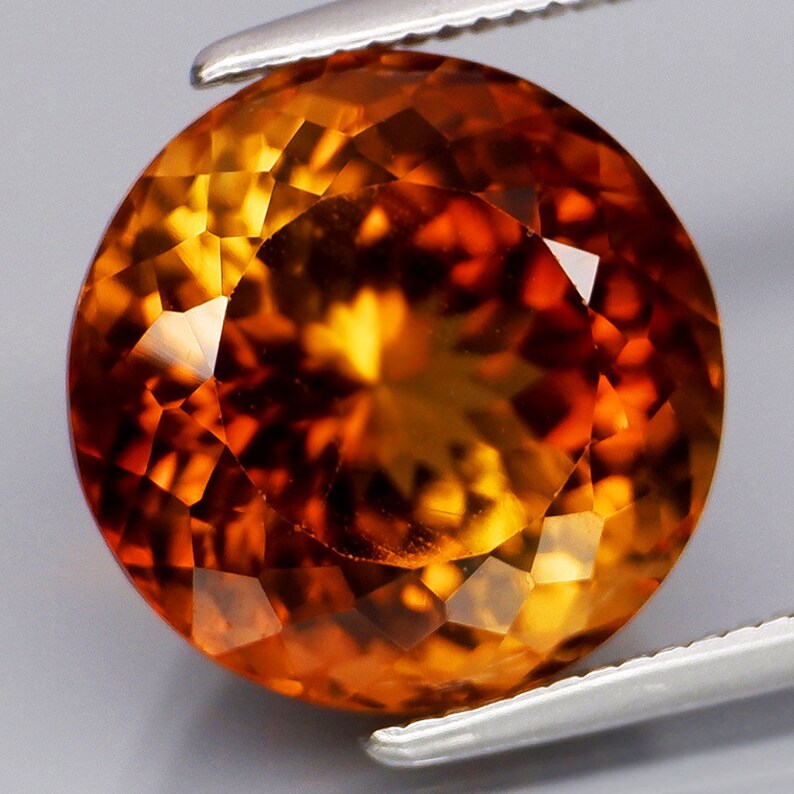7.15cts Natural Imperial Champagne Topaz - Round ~ Multi-color ...