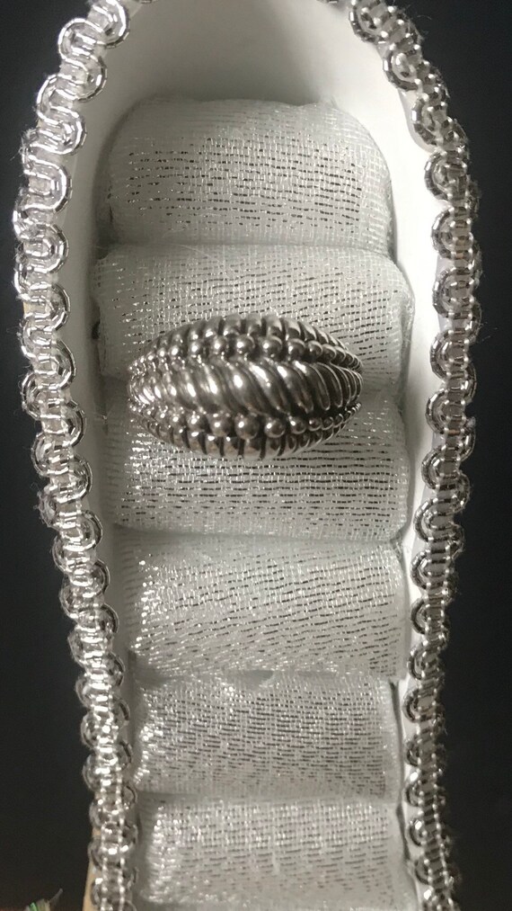 Vintage Sterling Silver 925 raised swirl ring - Gem