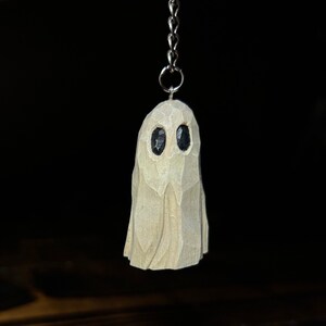 Wood Carved Ghost Keychain Halloween Gift - Etsy