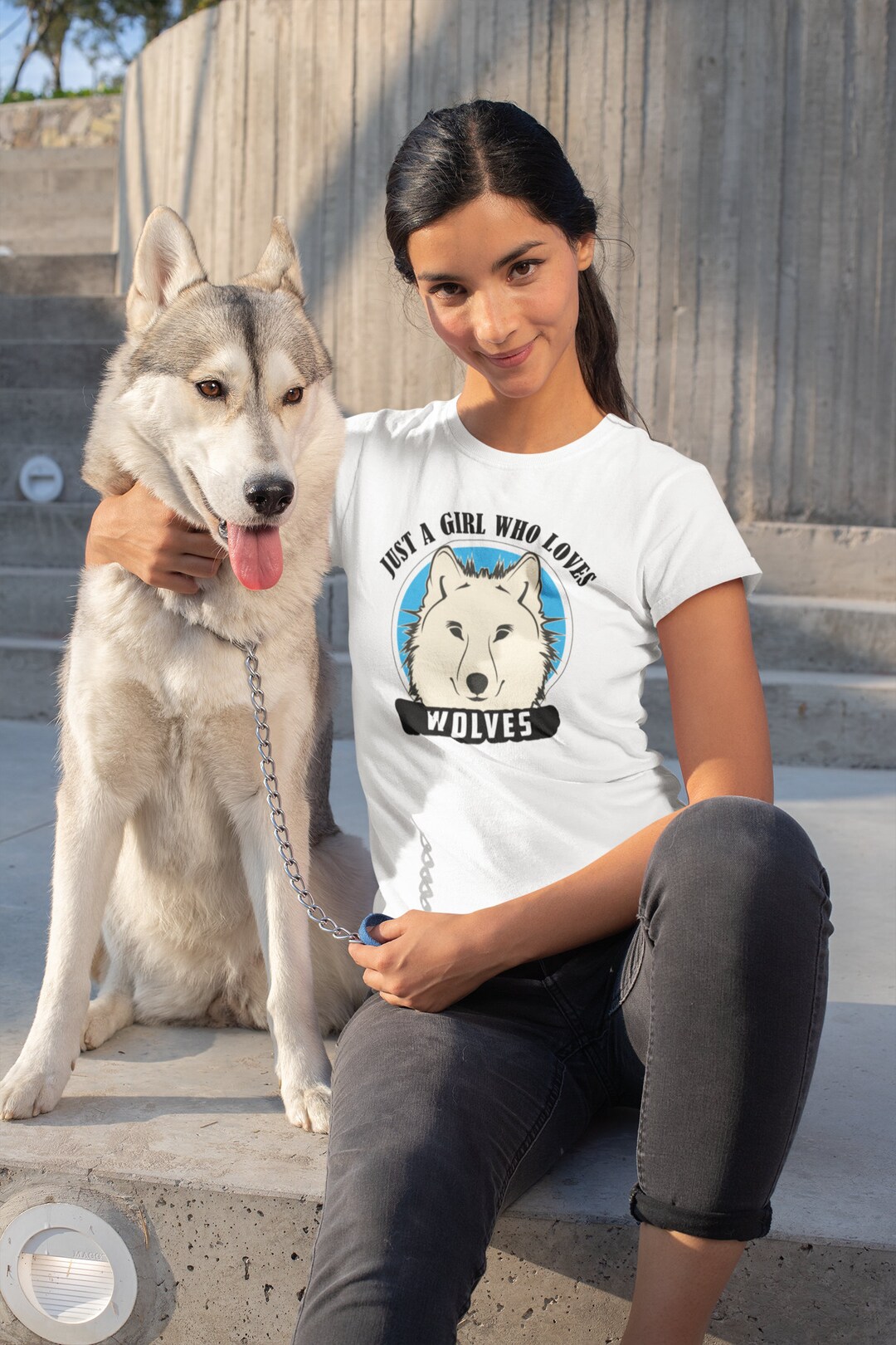 Just A Girl Who Loves Wolves T-shirt, Cute Wolf Lover Gift, Animal ...
