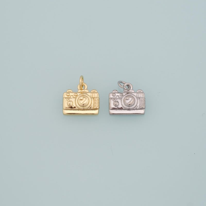 Camera Pendant - Etsy