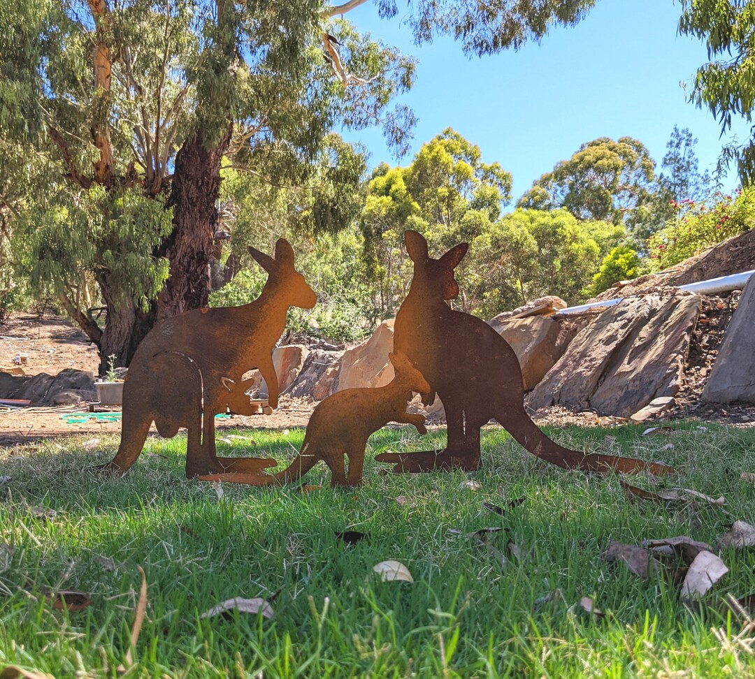 Rustic Steel Kangaroo Family | Outdoor Garden Decoration | Australian ...