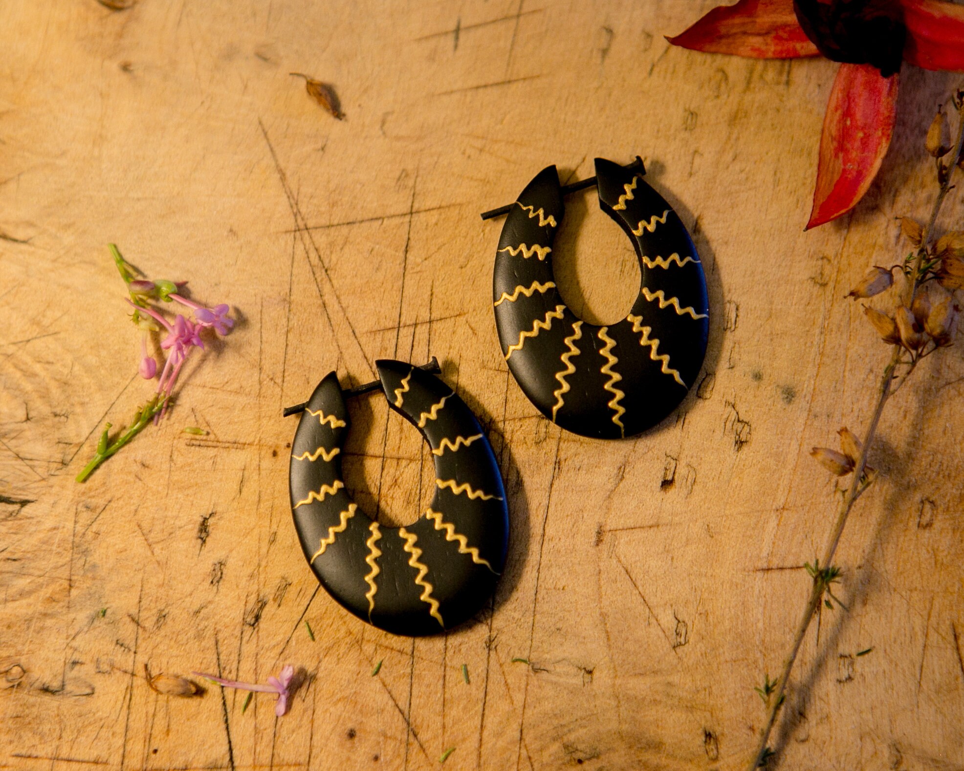 Aros tribales de madera aros boho de madera pendientes | Etsy