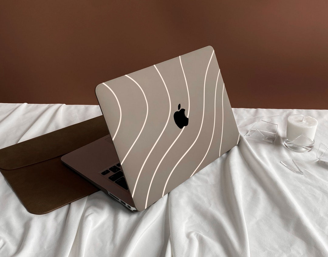 Minimalist Moderate Brown Wavy Lines New Pro Mac Hard Protective Case ...