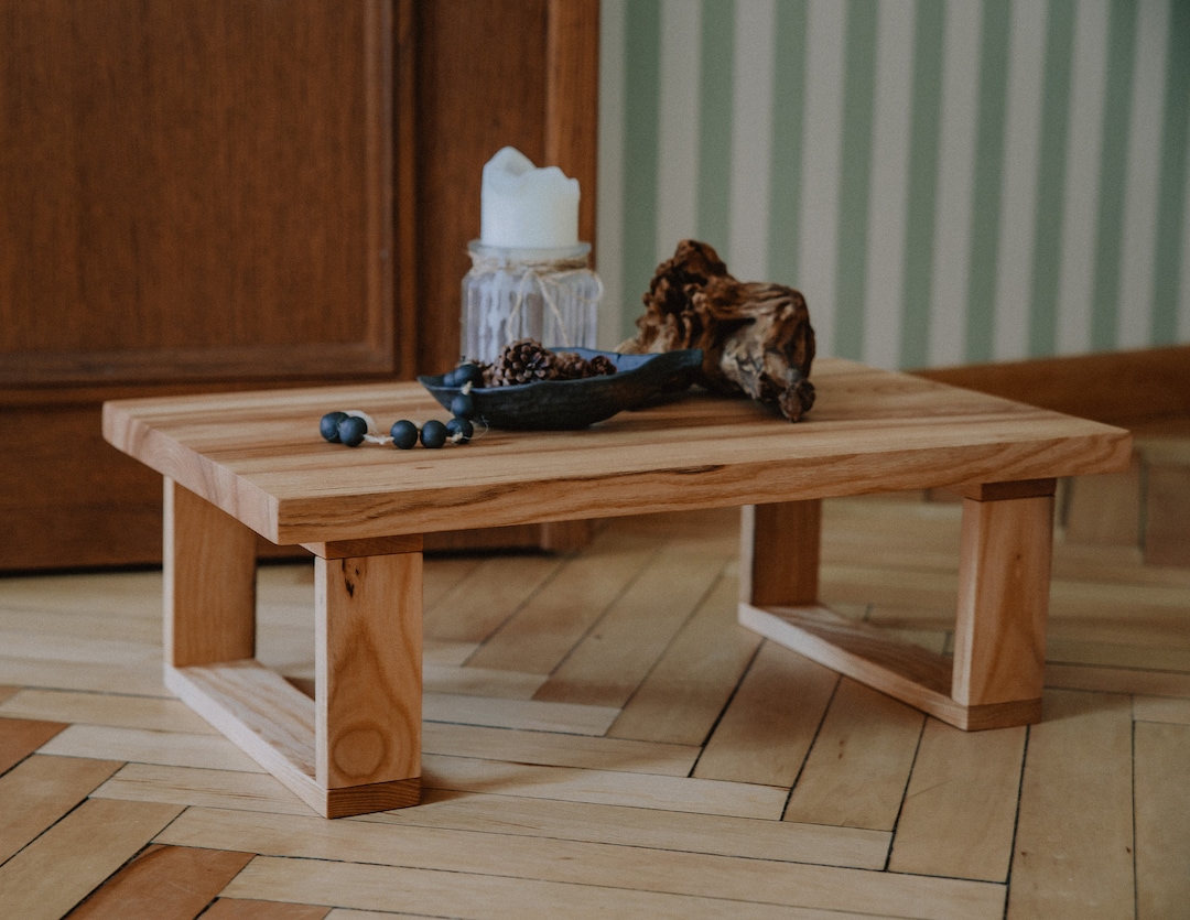 Autel, table d'autel / étagère, table de puja, table de prière ...