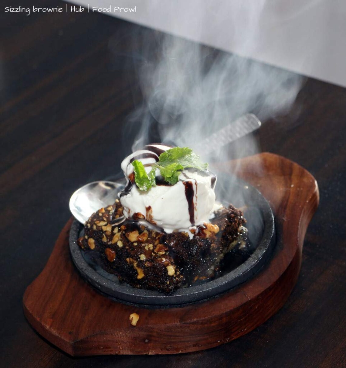 Cast Iron Sizzler Platter/tray With Sheesham Wooden Base - Etsy UK