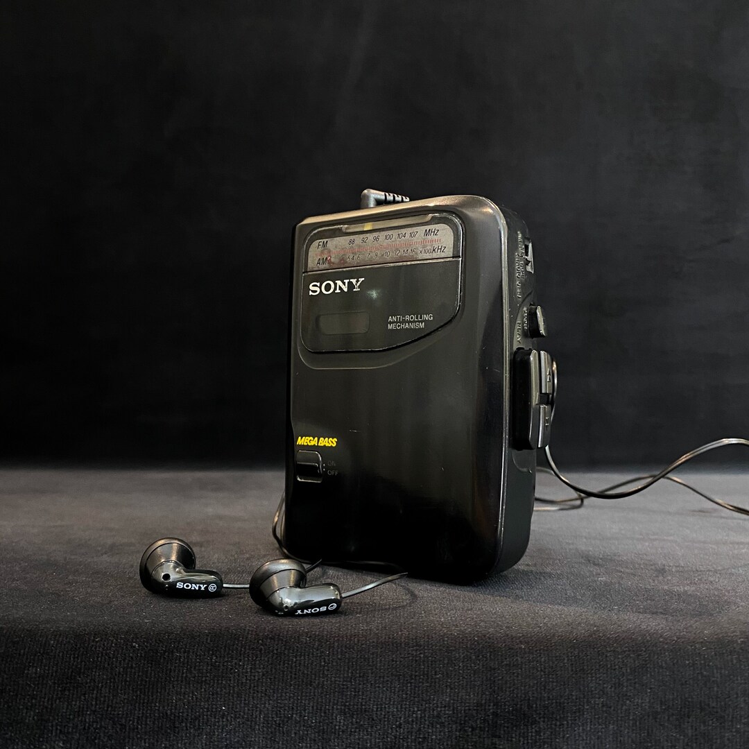Vintage Sony Walkman FM AM Cassette Player Works Great, With Sony ...