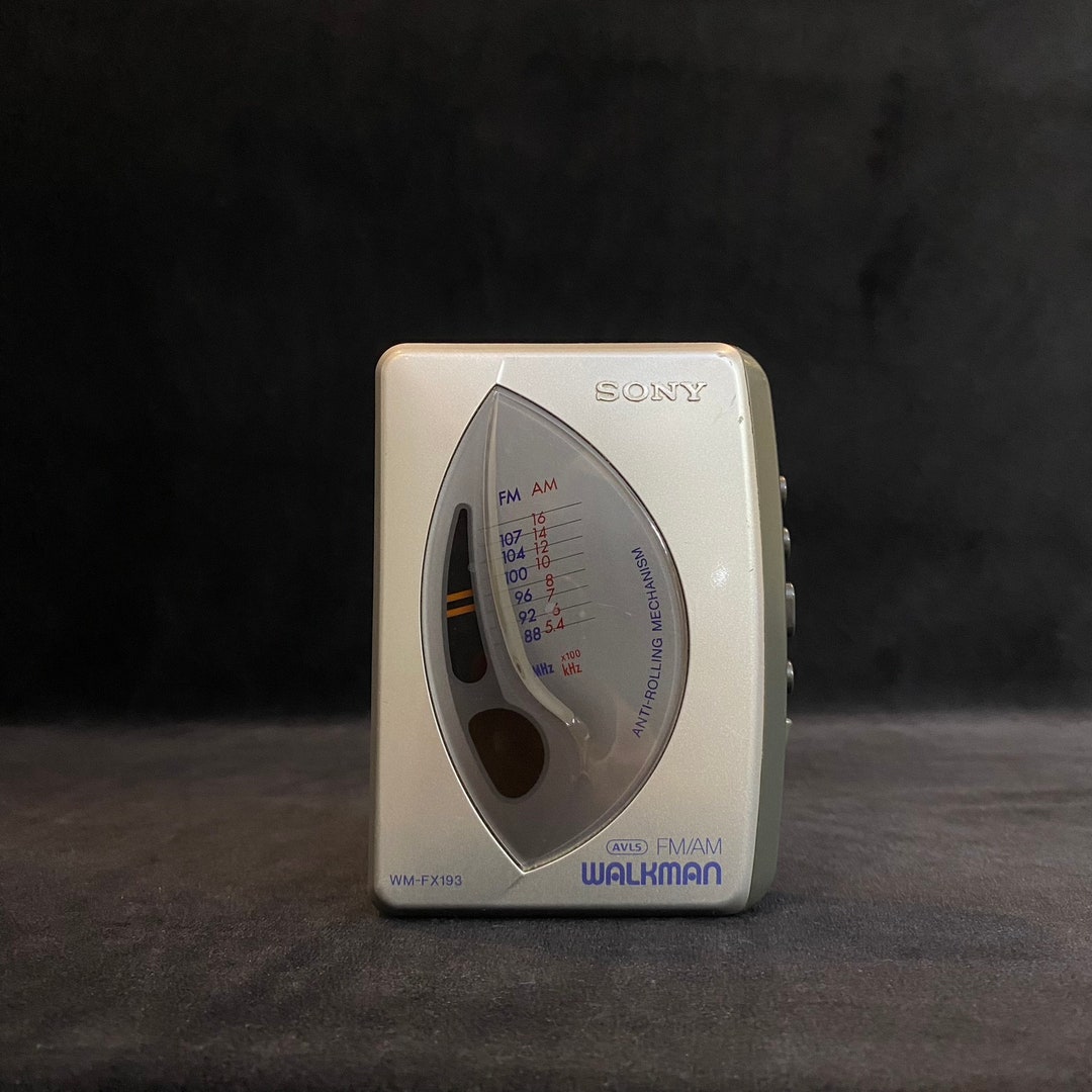 Vintage Sony Walkman Cassette Player, AM/FM Band Radio, Vintage Tape ...