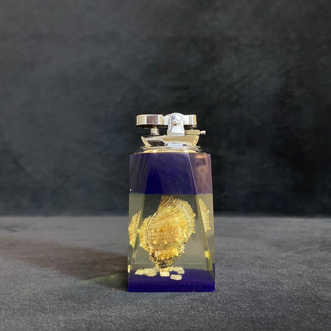 Vintage Transparent Table Lighter, Sea Shell Detail, Antique Table ...