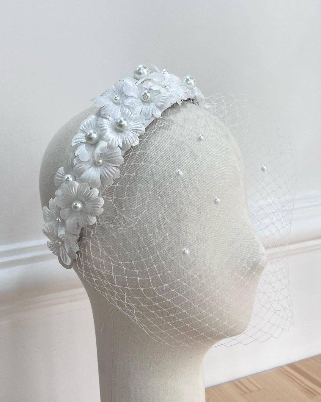White Floral Bridal Fascinator,fascinator Headband,fabric Flowers ...