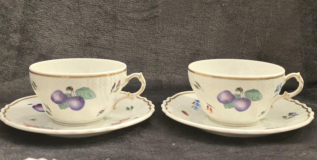 Two Sets of Richard Ginori Perugia White Italian Fruits Flat Cups and ...
