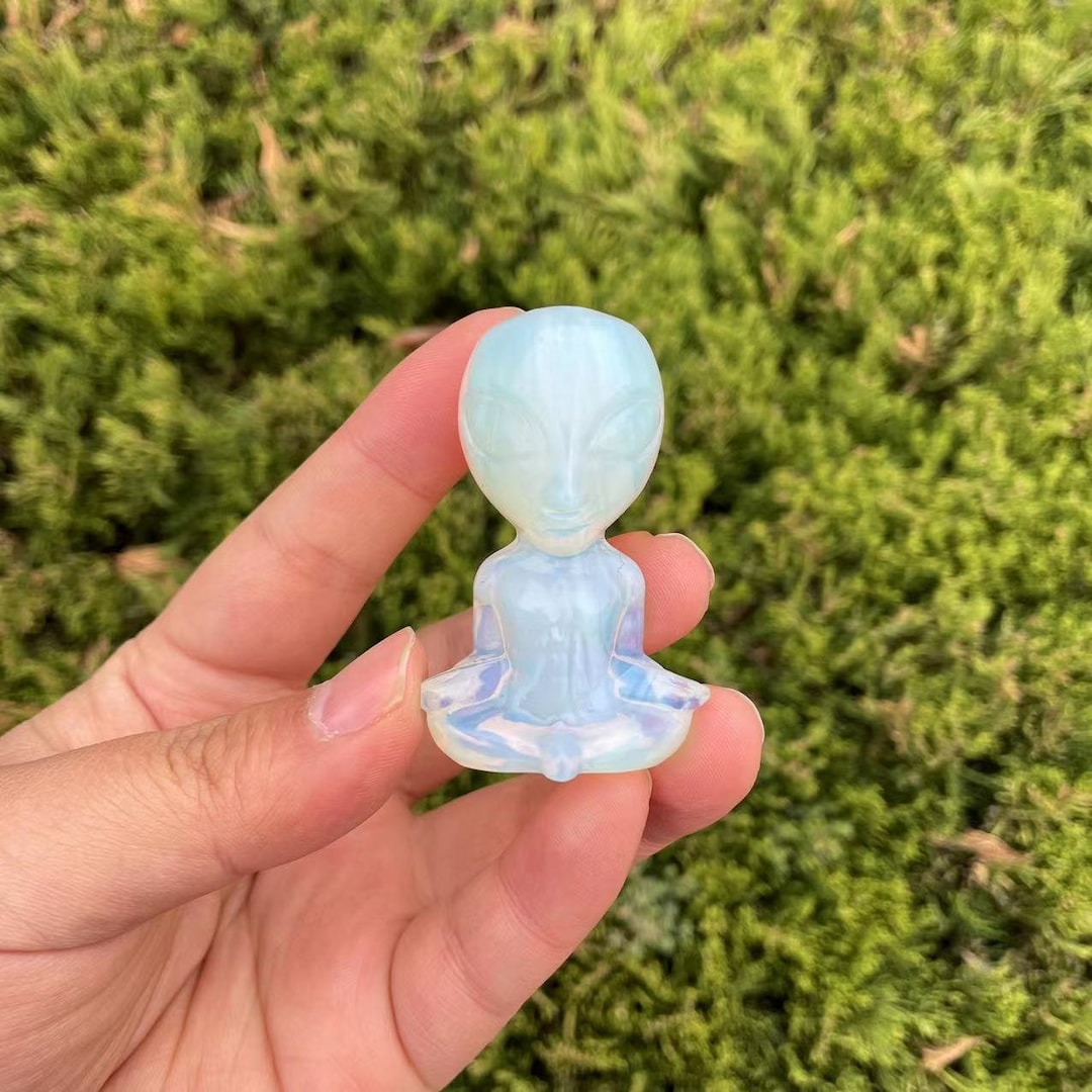 Cute White Opalite Alien Carving|healing Crystal Carving|crystal Pink ...