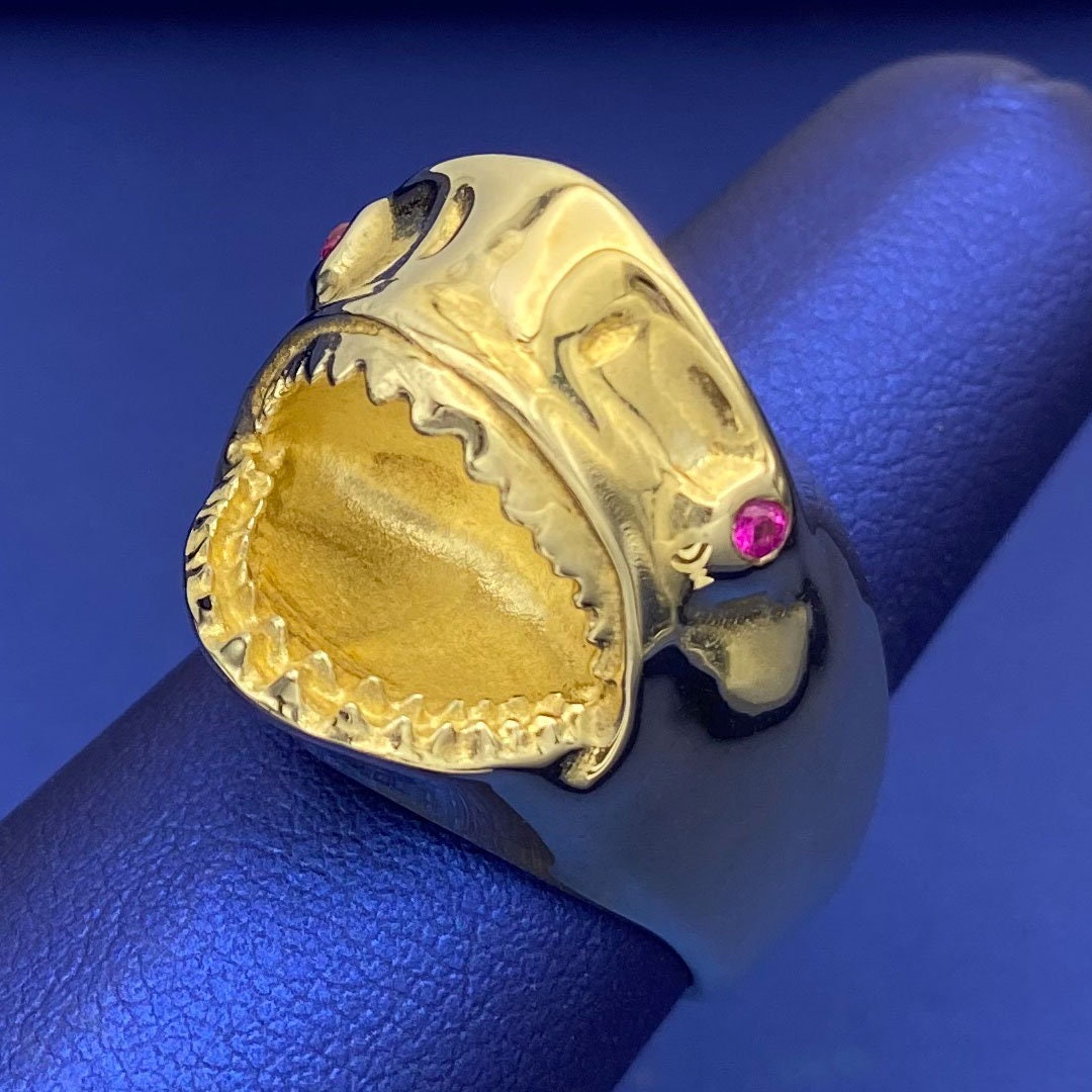 Solid 10k Gold Shark Ring With Cubic Zirconia Eyes Size 9 Trendy Men's ...
