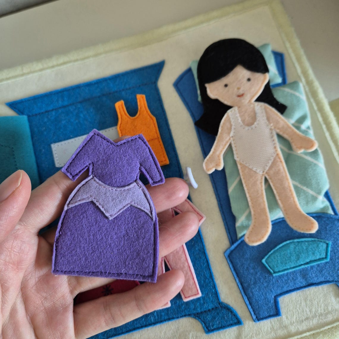 Quiet Book Pattern and Tutorial Pdf Free Svg Files for Cricat Felt Busy ...