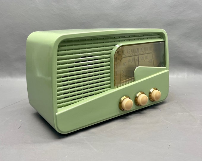 1951 General Electric Bakelite Case AM & FM Bands Radio. Restored and ...