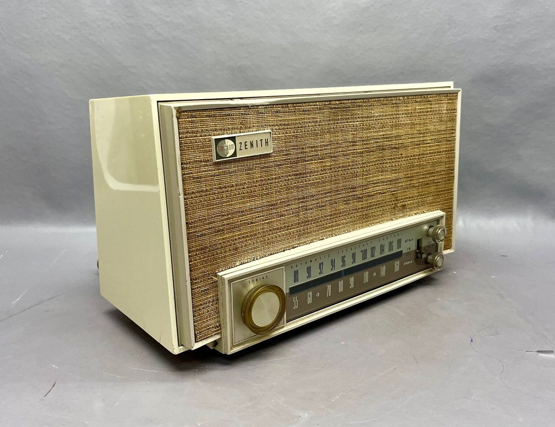 1963 Zenith AM and FM Bands Vintage Radio Model K725. Restored and ...