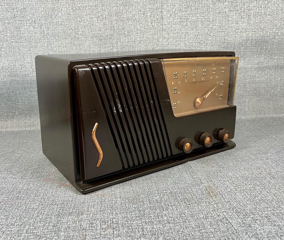 VRS0437 1951 Silvertone Radio Model 15 Restored and Working. Iconic ...