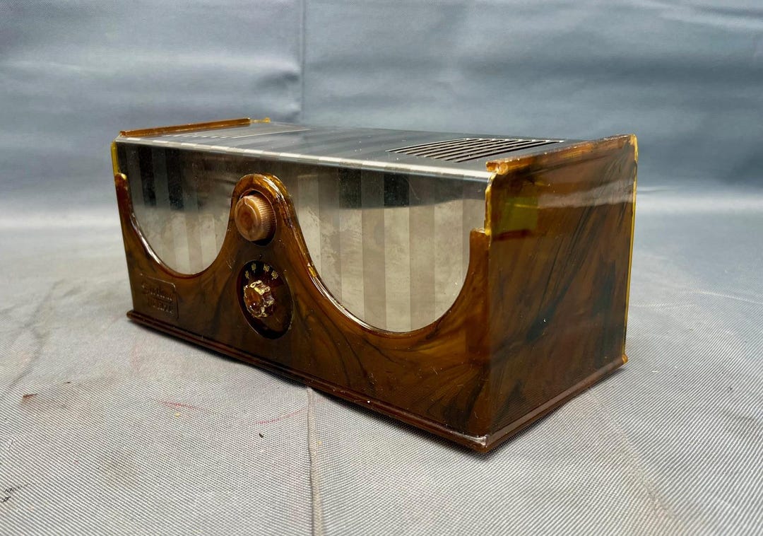 VRS0377 1950 Sterling Deluxe Model 1000 Radio. Restored and Working ...