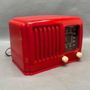 VRS0299 1942 Delco Mid Century Radio. Beautiful and Restored! FREE ...
