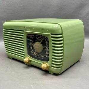 VRS0226 1942 Zenith Radio Model 5D610. Restored and Working. FREE ...