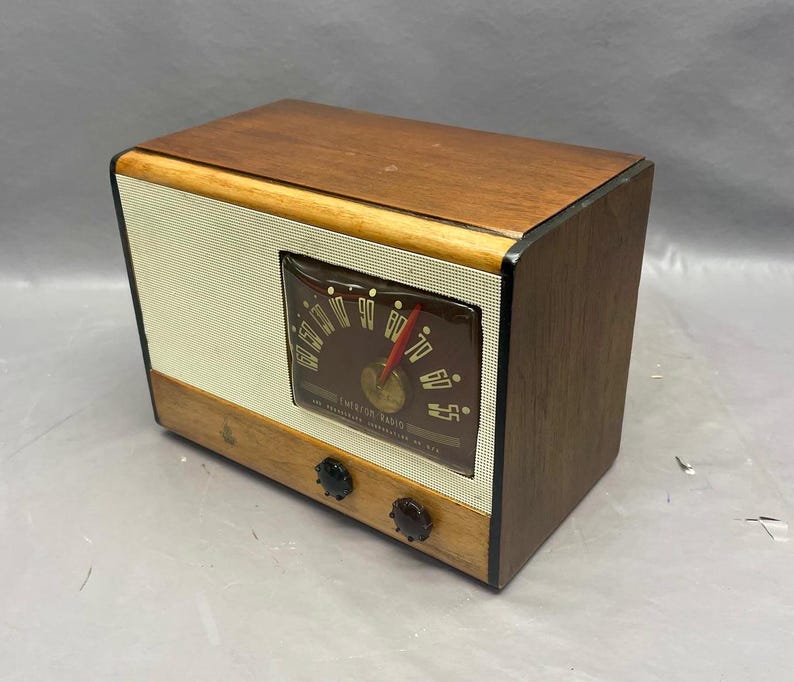 VRS0133 1948 Emerson Radio Model 535. Restored and Working. Mid Century ...