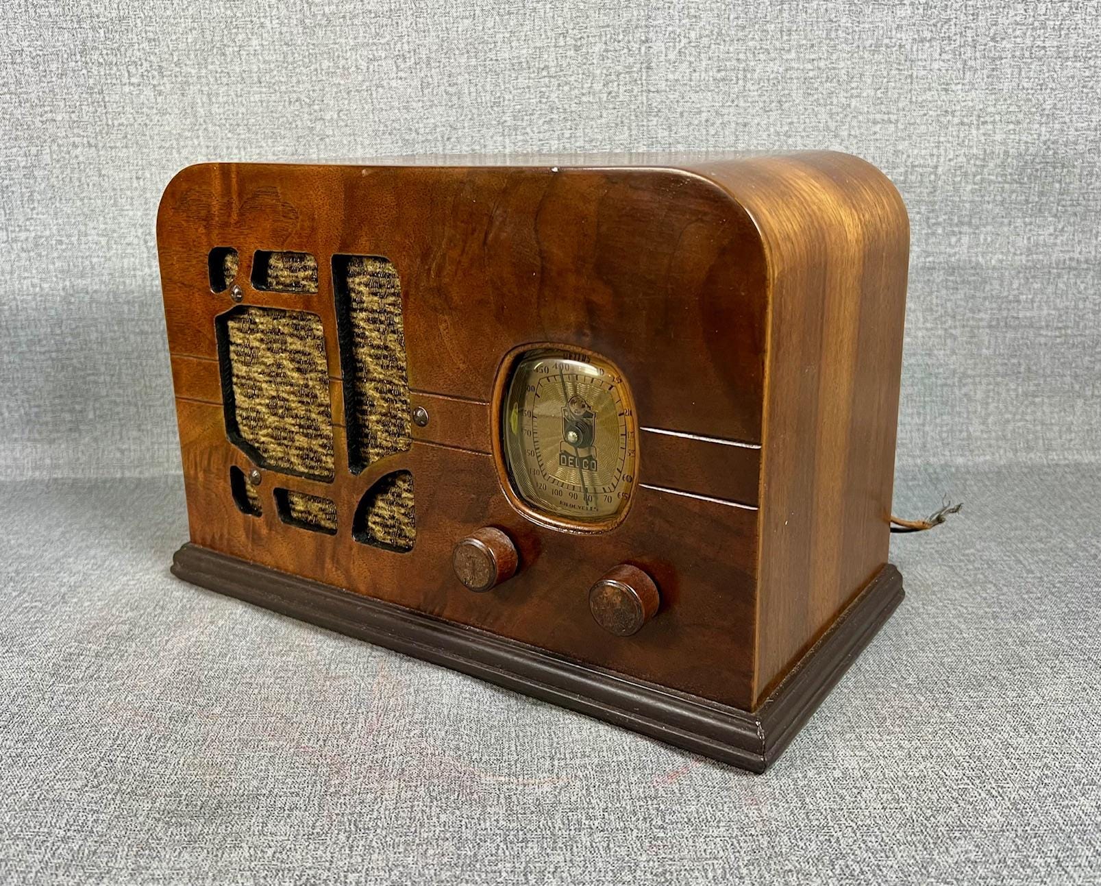 VRS0573 1937 Delco Radio Model R-1125. Restored and Working. FREE ...