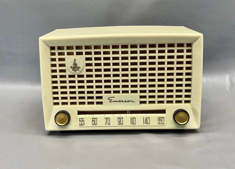 VRS0117 1952 Emerson Radio Model 653 Restored and Working Vintage Radio ...