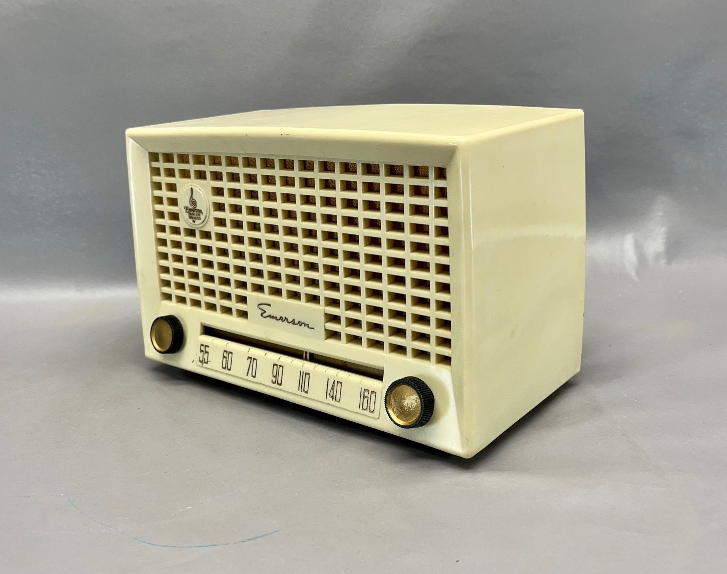 VRS0117 1952 Emerson Radio Model 653 Restored and Working Vintage Radio ...